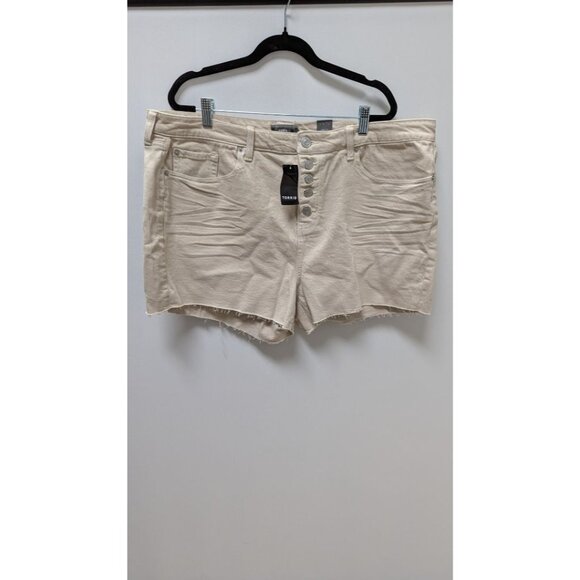 torrid | Shorts | Torrid Dust Storm Feelthefit Highrise Denim Shorts ...